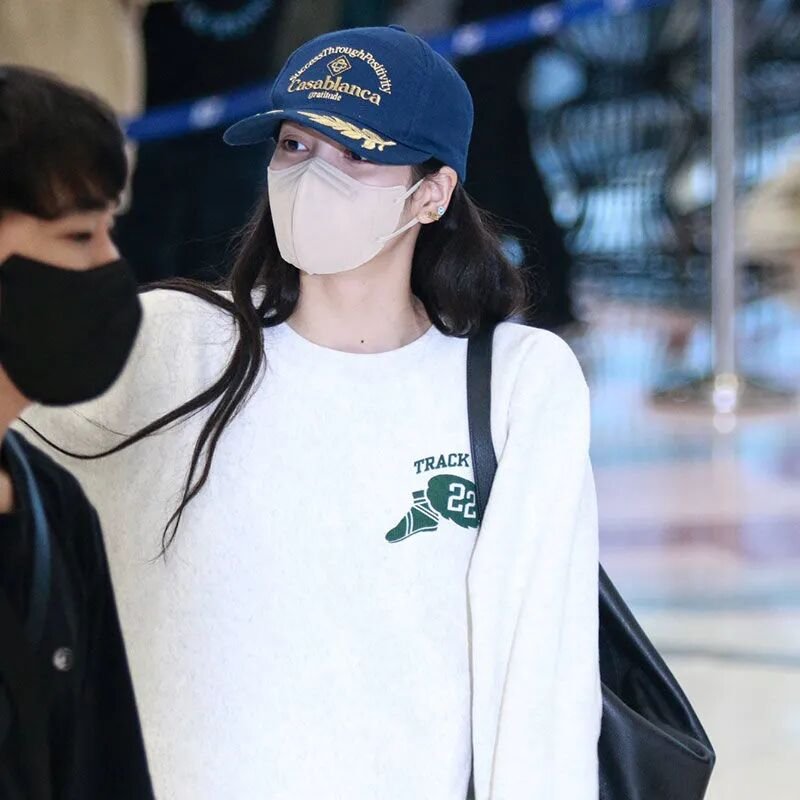 Track Team 22 Crewneck | IDOL LOOKBOOK