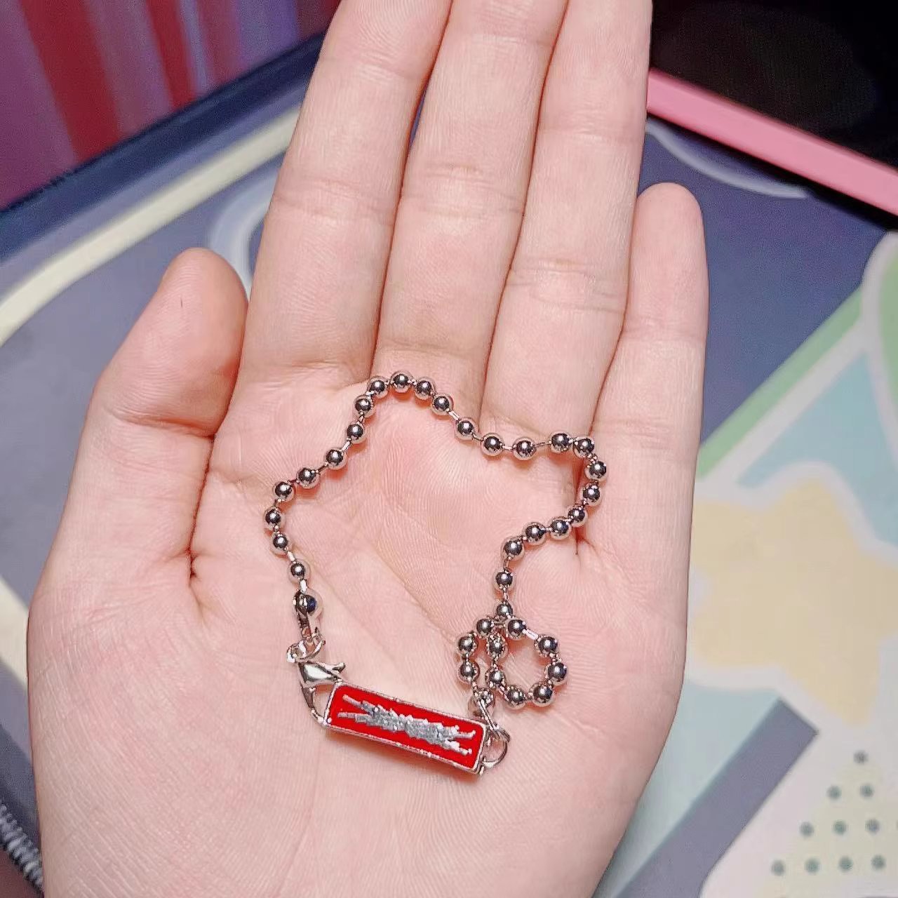 Le Sserafim Chaewon Bracelet | IDOL LOOKBOOK