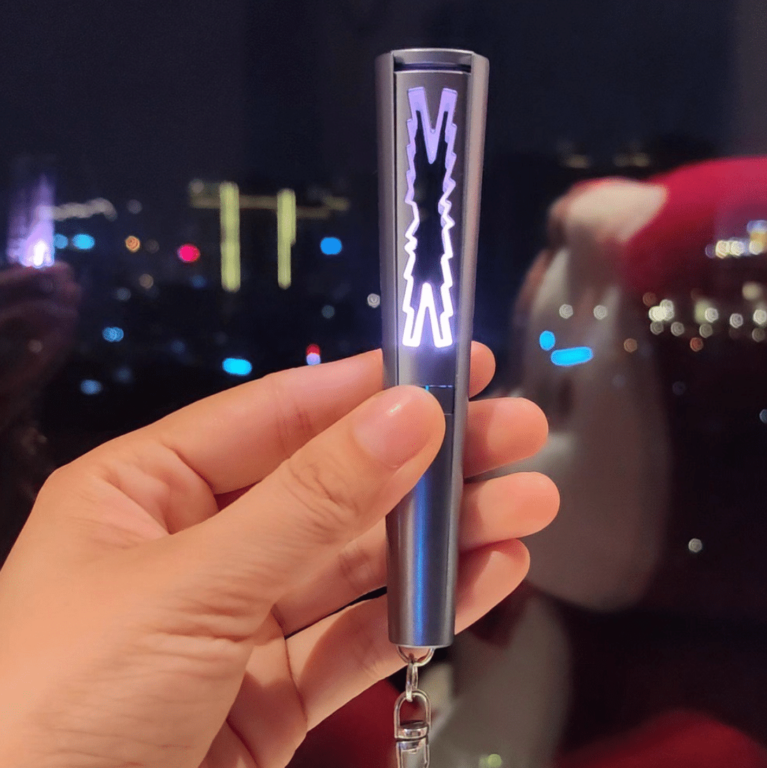 Le Sserafim Mini Lightstick Keychain | IDOL LOOKBOOK